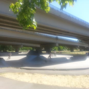 ERIC SCOTT MCKINLEY SKATE PARK - Updated November 2025 - 353 SW B Ave ...