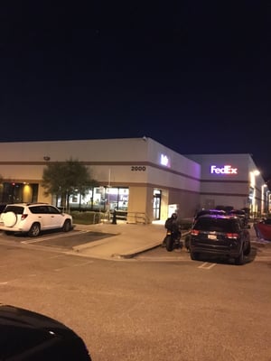FEDEX SHIP CENTER - Updated December 2025 - 45 Photos & 173 Reviews ...
