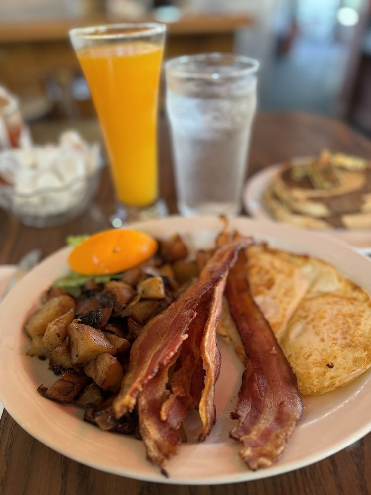 PJ & CO RESTAURANT & SALOON - Updated October 2025 - 835 Photos & 731 ...