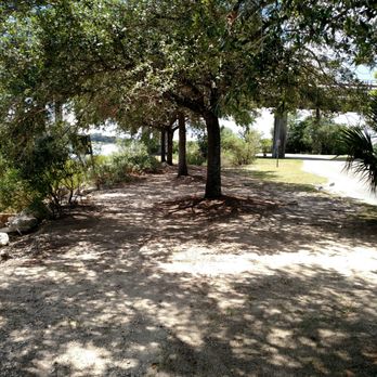 WAPPOO CUT - Updated October 2025 - 37 Photos - 2012 Wappoo Dr ...