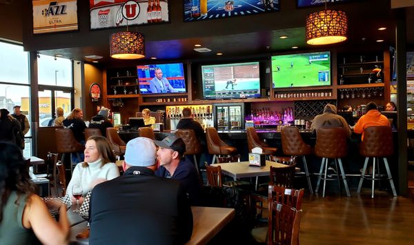 MID CITY PUB & GRILL - Updated October 2025 - 133 Photos & 167 Reviews ...