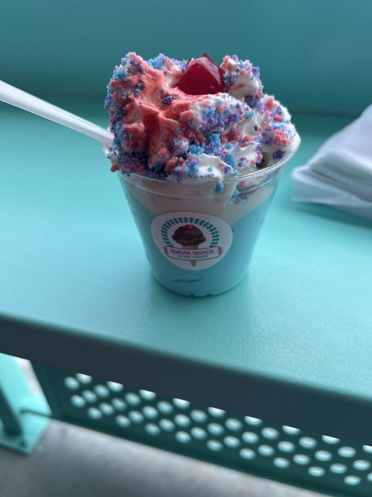 SUGAR SHACK BY THE TRACKS - 61 Photos - 405 E Wyoming Ave, Lockland ...