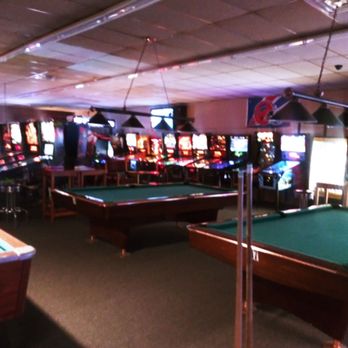 POCKETEER BILLIARDS AND BAR - Updated December 2024 - 223 Photos & 35 ...