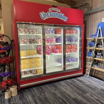 THE J.M. SMUCKER COMPANY STORE AND CAFÉ - Updated January 2026 - 118 ...