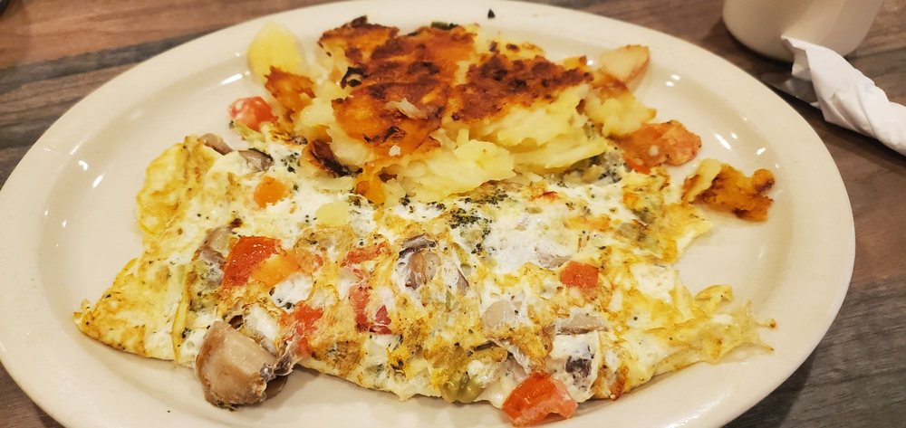 LIGHTHOUSE RESTAURANT - Updated December 2024 - 80 Photos & 90 Reviews ...