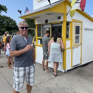 PRONTO PUPS - 227 Photos & 164 Reviews - Food Stands - 313 S Harbor Dr ...