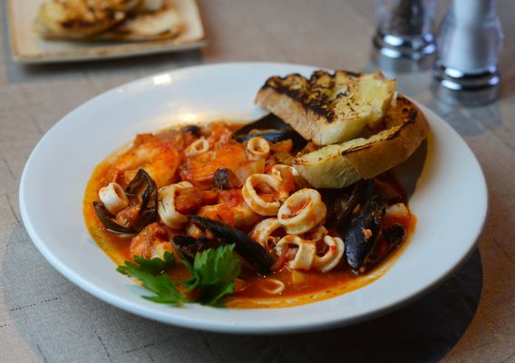 LUCARELLI’S - Updated December 2025 - 78 Photos & 176 Reviews - 1965 ...