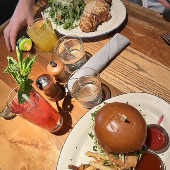 BEATRIX - STREETERVILLE - Updated May 2024 - 1547 Photos & 1289 Reviews ...