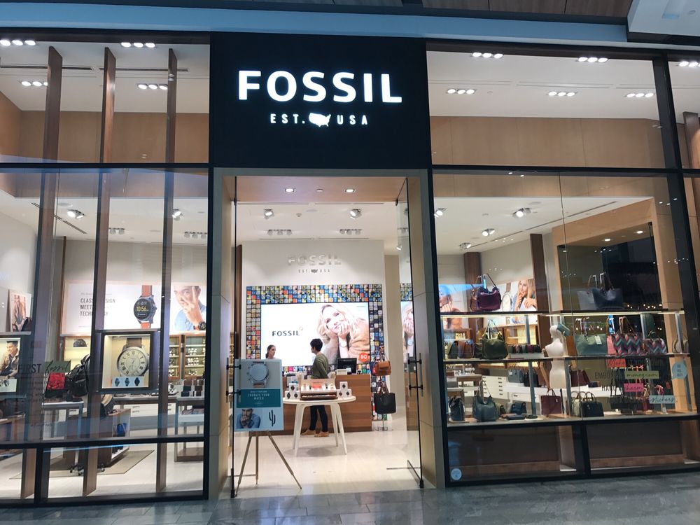 FOSSIL STORES - Updated 2024 - Hooker Bvd, Broadbeach Queensland ...