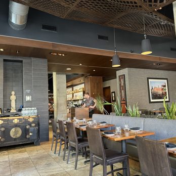 CHOLON MODERN ASIAN - DOWNTOWN - Updated October 2024 - 1812 Photos ...