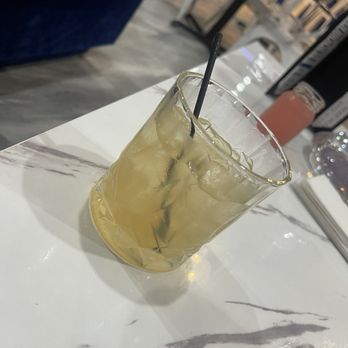 SWIGZZ RESTAURANT AND LOUNGE - Updated April 2025 - 57 Photos & 26 ...