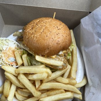 ST LOUIS DRIVE INN - Updated July 2024 - 1098 Photos & 534 Reviews ...