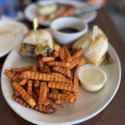 DINO’S PUB - Updated October 2025 - 140 Photos & 205 Reviews - 1800 NE ...