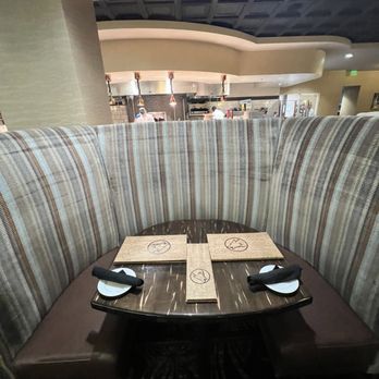 LONE WOLF RESTAURANT & LOUNGE - Updated October 2025 - 263 Photos & 199 ...