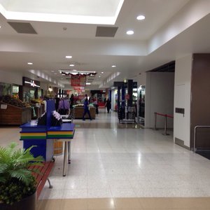 CENTRO ROSELANDS SHOPPING CENTRE - Updated July 2025 - Roselands Dr ...