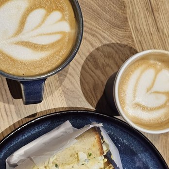 MOONWAKE COFFEE ROASTERS - Updated September 2025 - 681 Photos & 289 ...