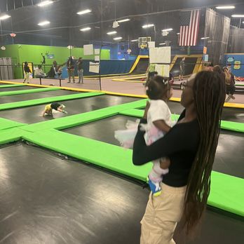 BOUNCE SPORTS & ENTERTAINMENT CENTER - Updated December 2025 - 27 ...