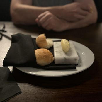 BARONS ON 1ST - Updated October 2025 - 147 Photos & 44 Reviews - 302 E ...