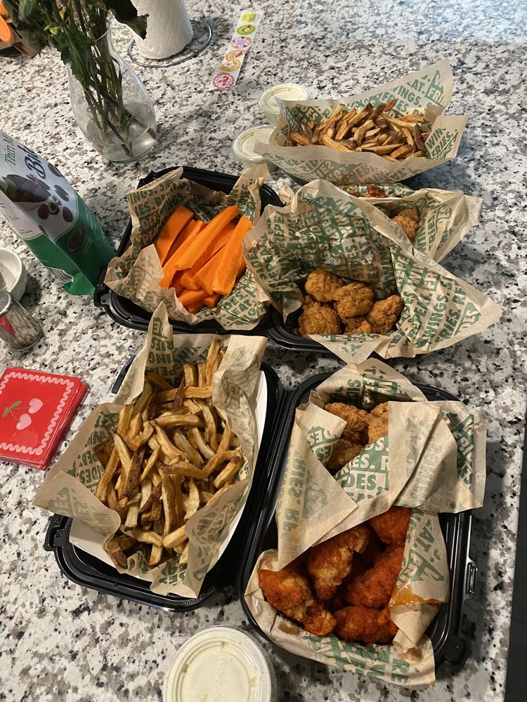 WINGSTOP - Updated June 2025 - 17 Reviews - 1140 Exposition Blvd ...