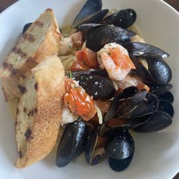 STATION 202 RESTAURANT & BAR - Updated December 2025 - 138 Photos & 56 ...