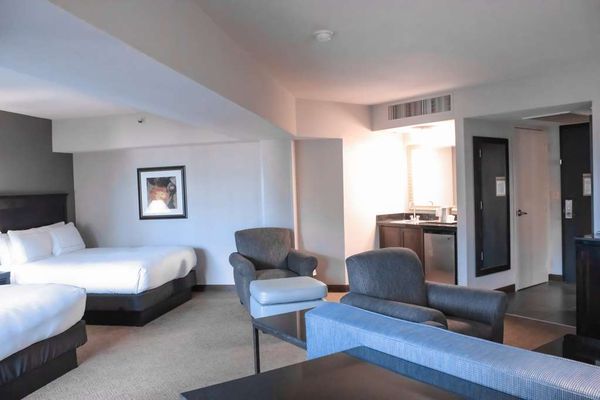 DOUBLETREE BY HILTON PHOENIX MESA - 146 Photos & 34 Reviews - 1011 W ...