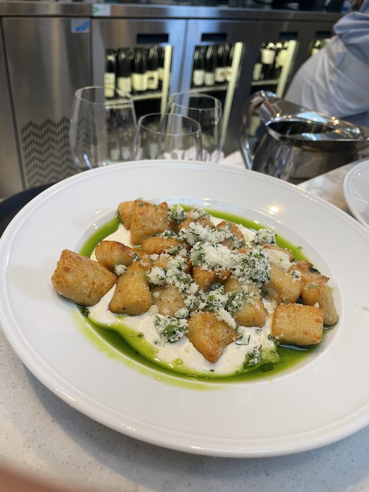 PLACE CARMIN - 57 Photos & 13 Reviews - 740 Rue William, Montréal, QC ...