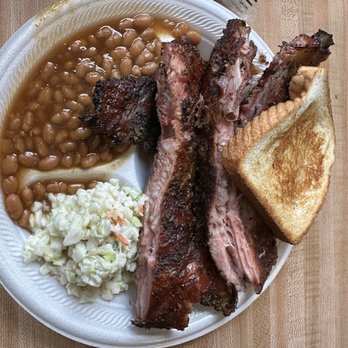 PIG OUT - Updated December 2025 - 45 Photos & 58 Reviews - 3033 Reeves ...