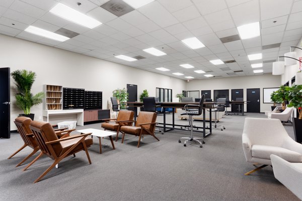 READYSPACES - Updated September 2025 - 62 Photos - 3731 W Warner Ave ...