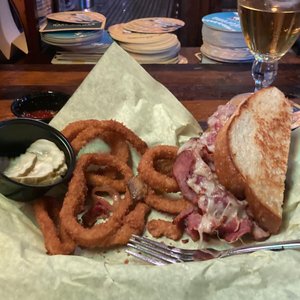SPRINGBOK BAR & GRILL - 362 Photos & 726 Reviews - 16153 Victory Blvd ...