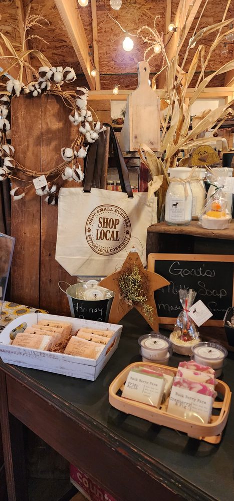 BUCK BERRY FARM MERCANTILE - Updated January 2025 - 23 Photos - 24 S ...
