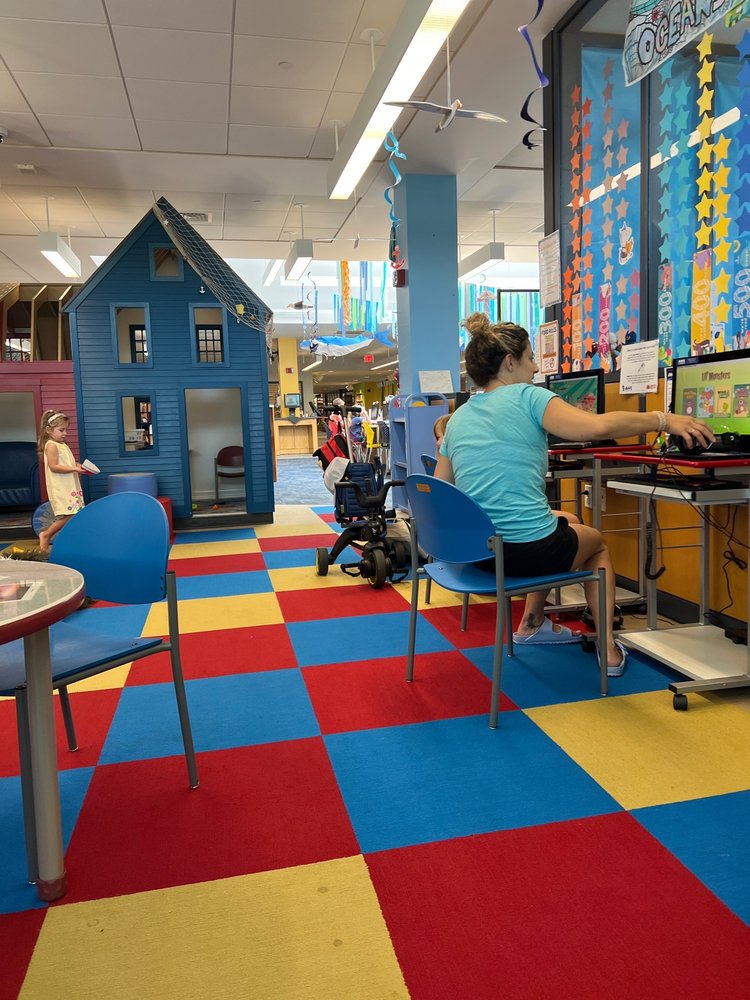 NEWPORT PUBLIC LIBRARY - Updated September 2025 - 10 Photos - 300 ...