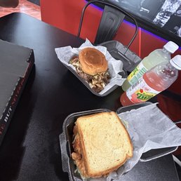 WING FELLAS - Updated July 2025 - 18 Photos & 11 Reviews - 4242 Miller ...