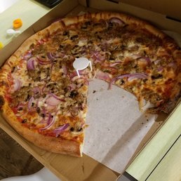 PROLETARIAT PIZZA - 285 Photos & 571 Reviews - 9622 16th Ave SW ...