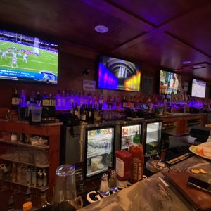 COLTS NECK PUB - 10 Photos & 18 Reviews - 270 NJ-34, Colts Neck, New ...
