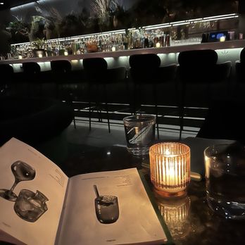 FLORA ROOM - Updated January 2026 - 171 Photos & 83 Reviews - 200 N 1st ...