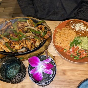 AGAVE AZUL COCINA MEXICANA - GATEWAY - Updated March 2024 - 223 Photos ...