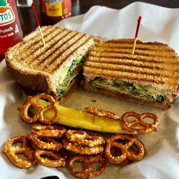 SMACKY’S ON BROADWAY - Updated April 2025 - 146 Photos & 209 Reviews ...