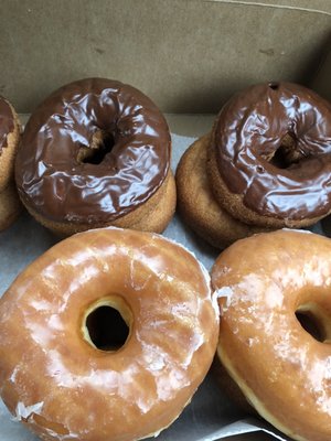 MAX’S DONUTS - 104 Photos & 27 Reviews - 350 W Geneses St, Lapeer ...