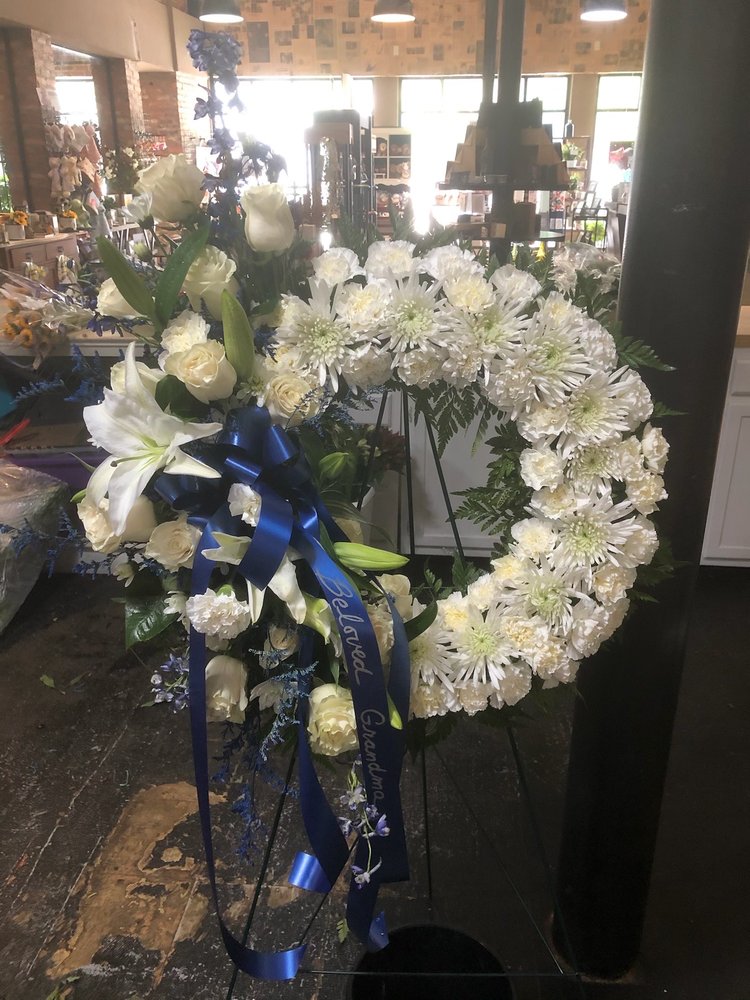 LONGLEAF FLOWERS, PLANTS & GIFTS - 13 Photos - Florists - 1011-A Broad ...