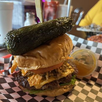 THE SHERIFF BURGER - Updated July 2024 - 100 Photos & 102 Reviews ...
