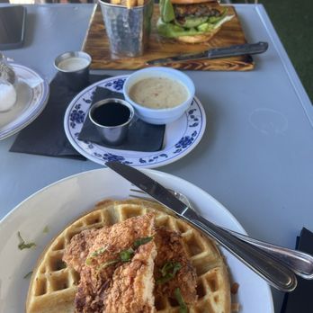 FINCH - Updated July 2024 - 995 Photos & 759 Reviews - 32395 Clinton ...