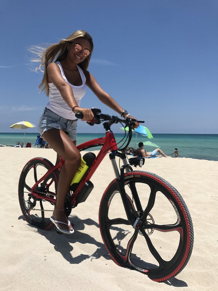 Alien Motor Wheels, Miami Beach | Roadtrippers