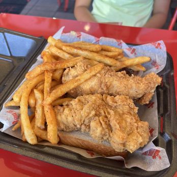 CLUCK FACE NASHVILLE HOT CHICKEN - Updated November 2025 - 129 Photos ...