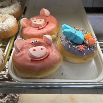 SAK DONUTS - Updated January 2025 - 269 Photos & 171 Reviews - 13016 ...