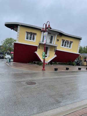 UPSIDE DOWN HOUSE - Updated April 2025 - 36 Photos & 36 Reviews - 4967 ...