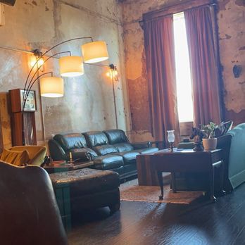 THE COMMON HOUSE - Updated April 2025 - 51 Photos & 20 Reviews - 110 E ...