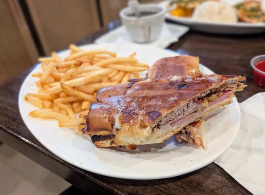 CHANGO KITCHEN - Updated December 2025 - 221 Photos & 174 Reviews - 301 ...