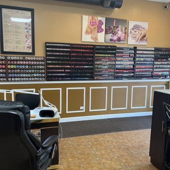TT NAILS - Updated December 2025 - 123 Photos & 105 Reviews - 3944 N ...