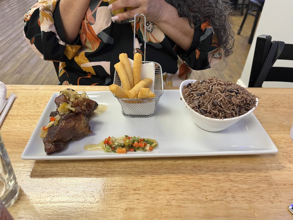 Q’ BOLA - 16 Photos - 8340 FM 78 Rd, Converse, Texas - Cuban ...