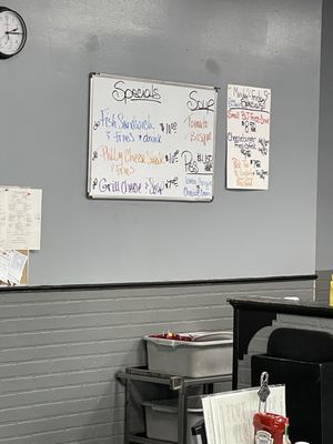 FT WRIGHT FAMILY RESTAURANT - Updated December 2025 - 137 Photos & 136 ...